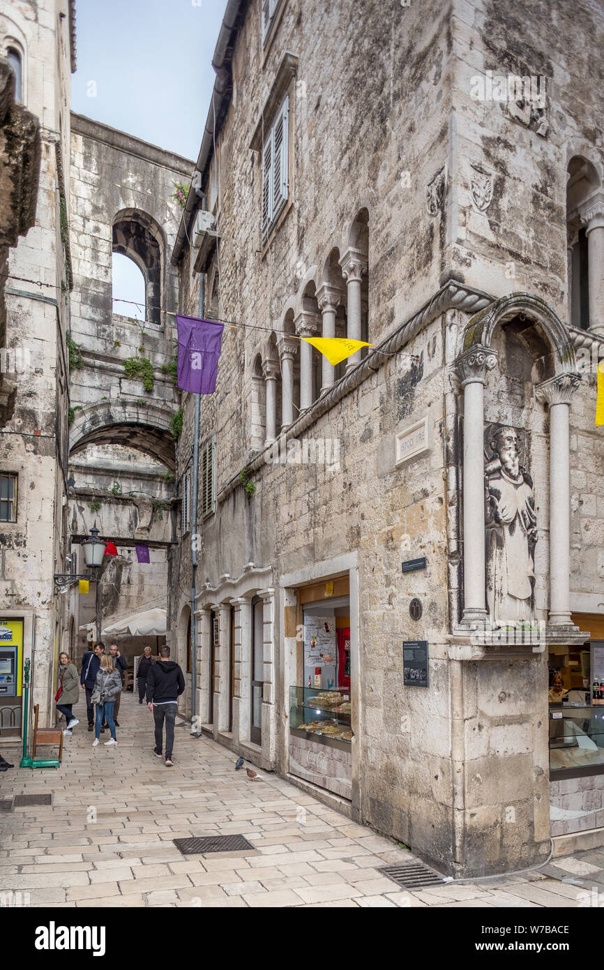 Historiacl architecture hi-res stock photography and images - Alamy