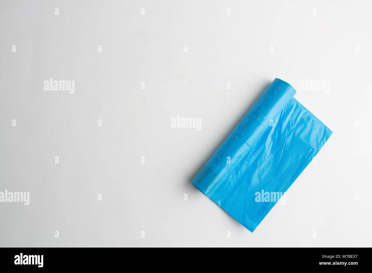 Blue garbage bags hi-res stock photography and images - Alamy