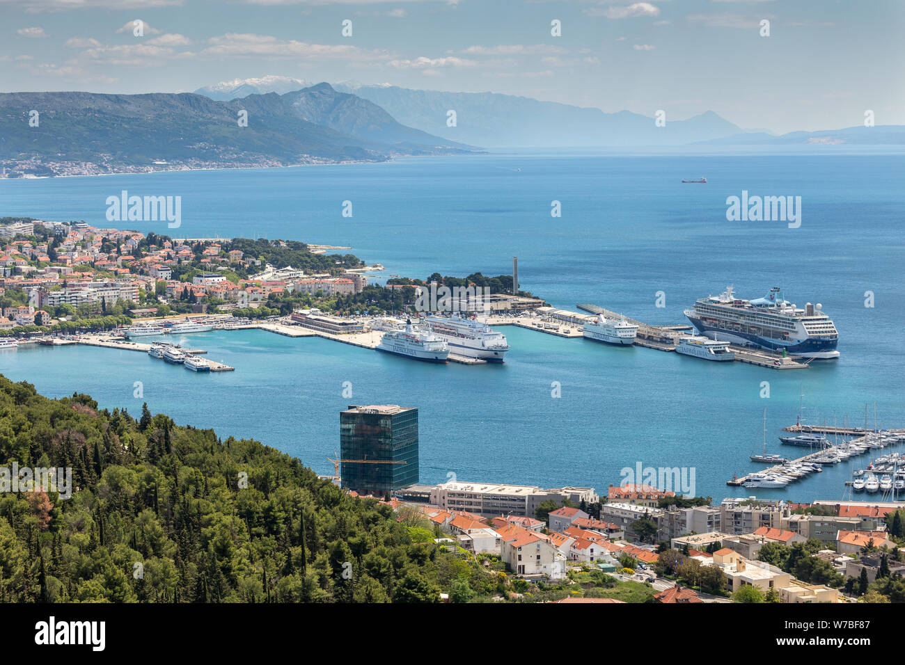 Split harbor ferries hi-res stock photography and images - Alamy