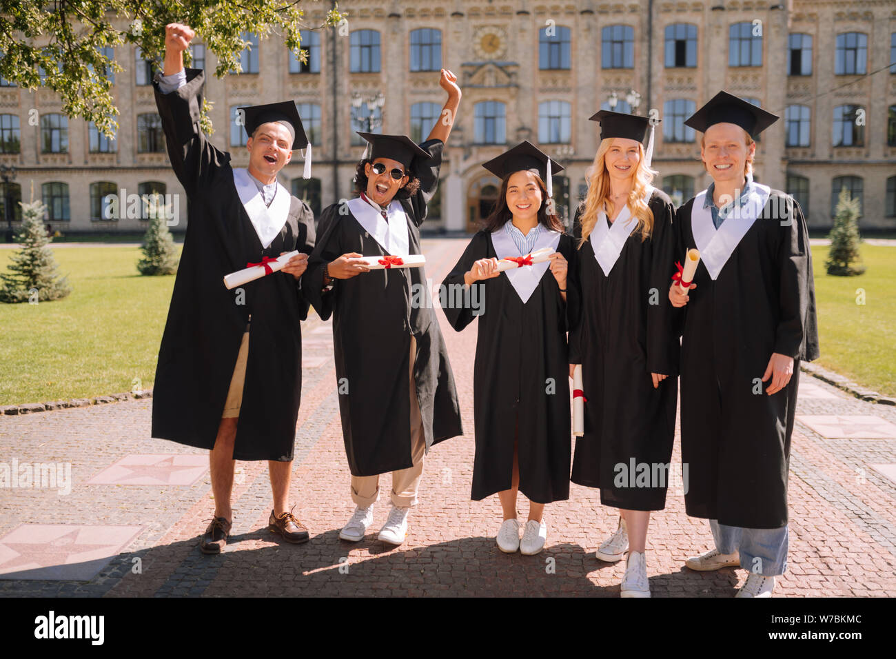 University graduation group hi-res stock photography and images - Alamy