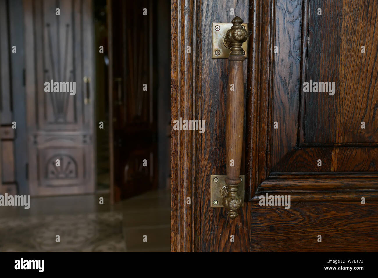 old luxury wooden door close-up Stock Photo - Alamy