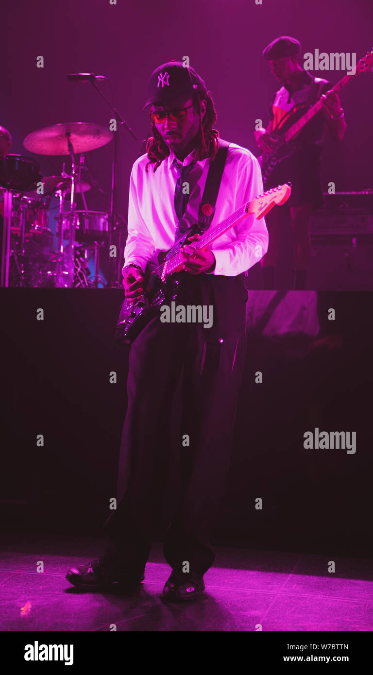 Blood orange singer hi-res stock photography and images - Alamy