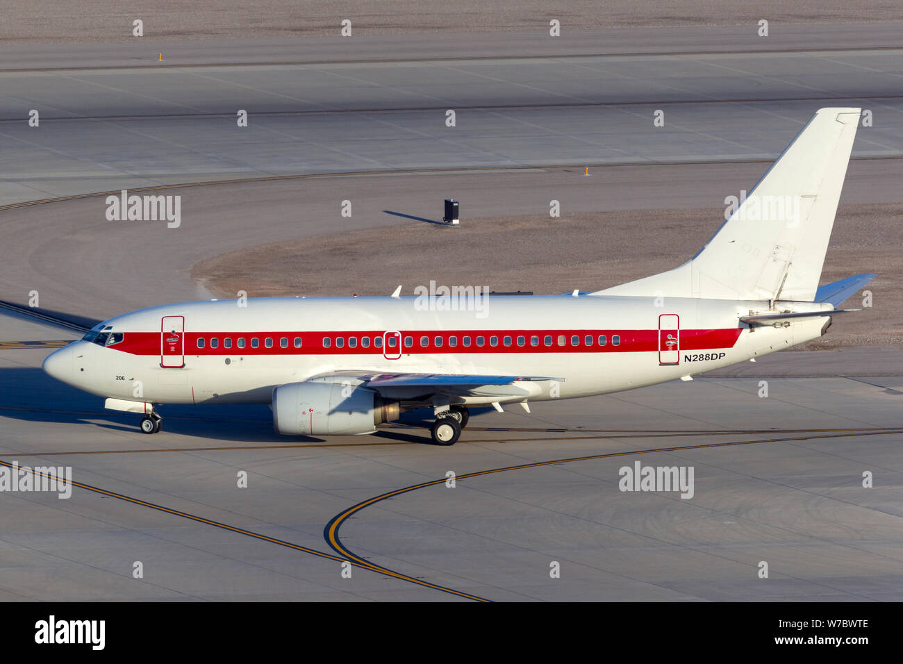 Boeing 737 operated by defense contractor EG&G (Janet Airlines) to ...