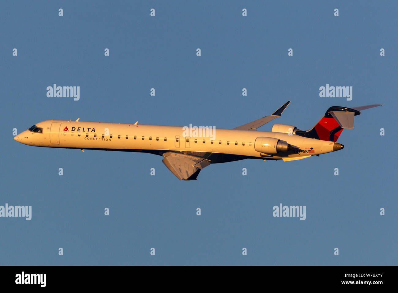 Delta Connection Bombardier CRJ-900LR regional airliner aircraft ...