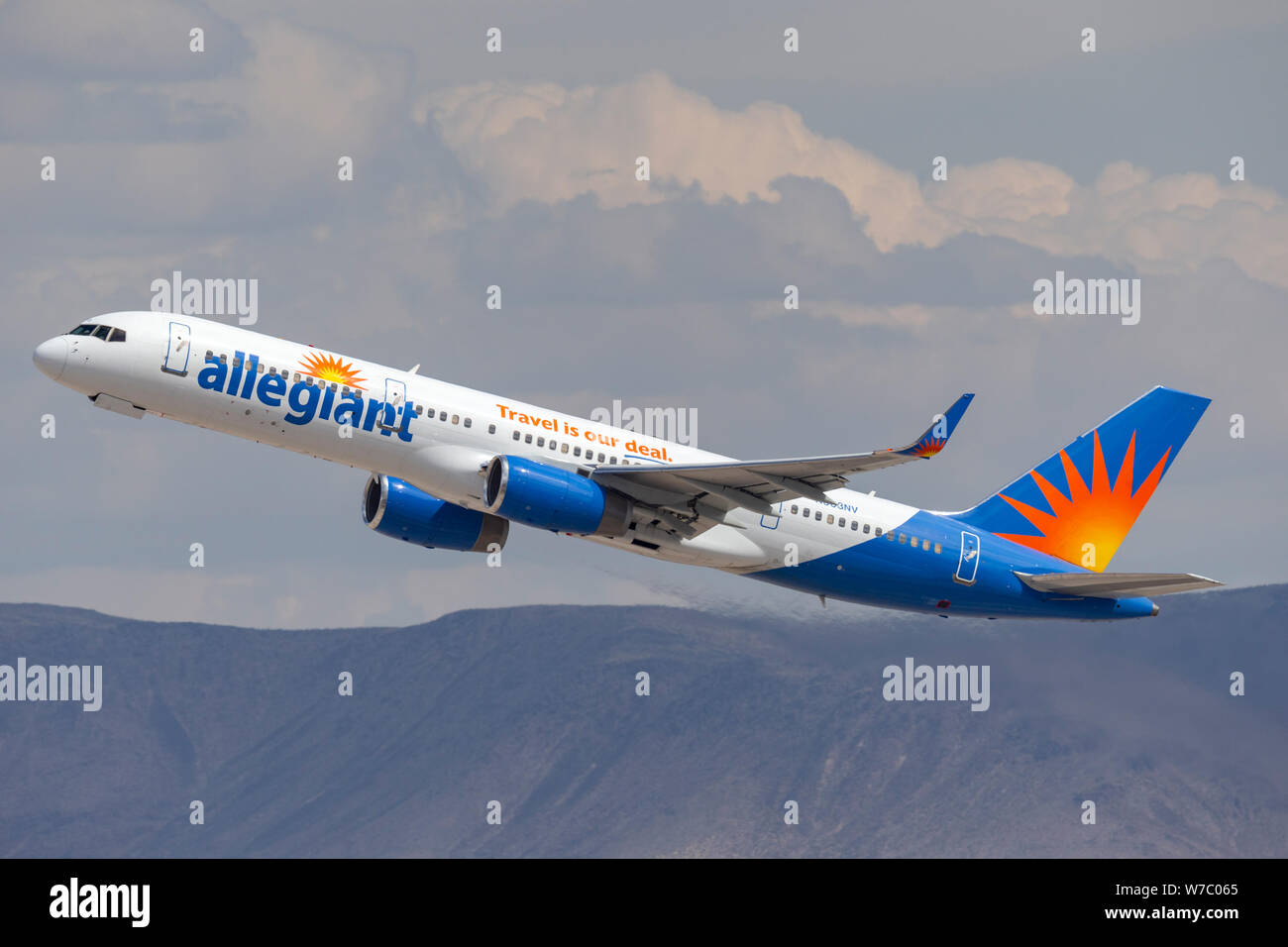 Allegiant Air Boeing 757 airliner taking off from McCarran ...