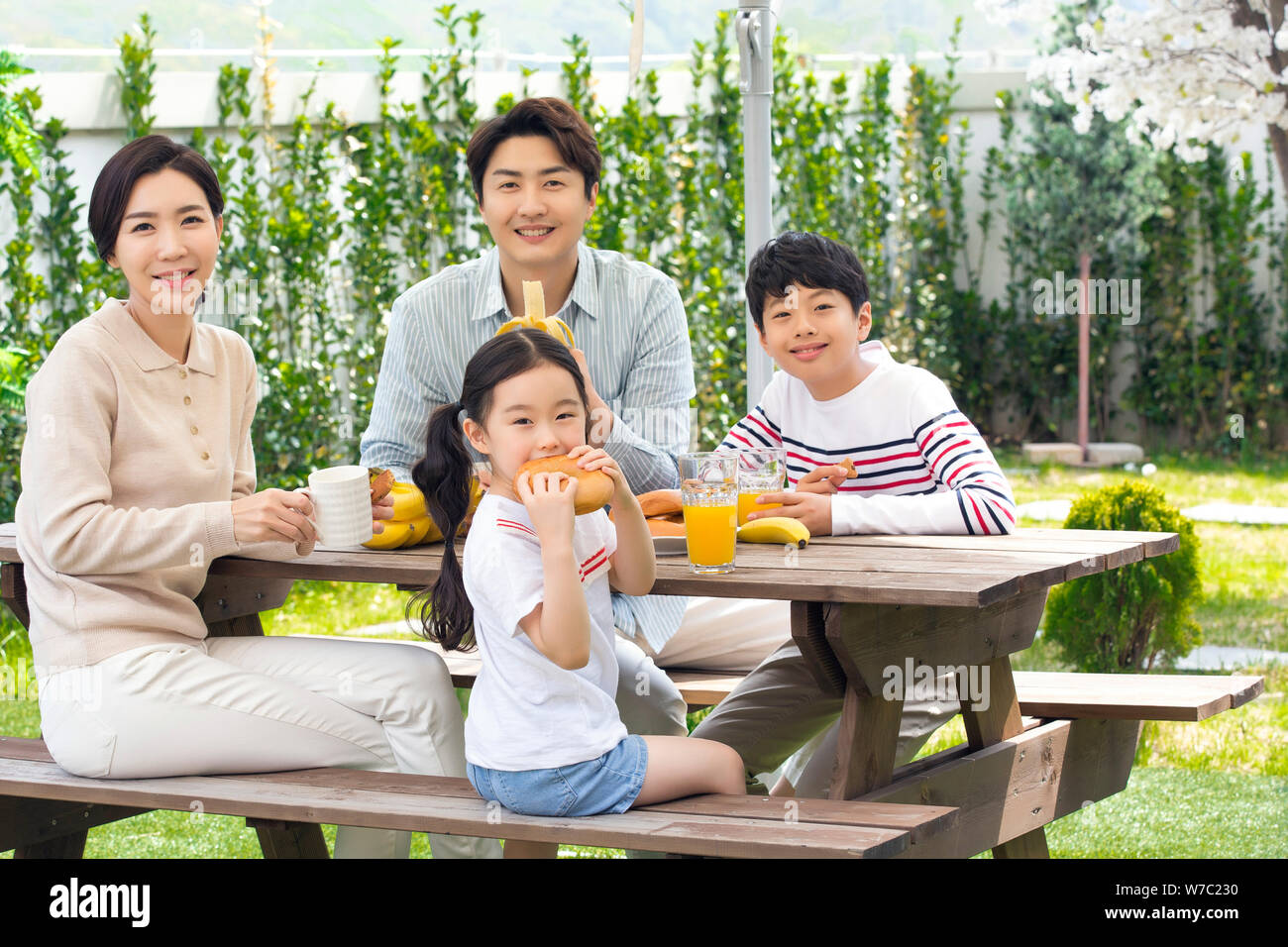 Happy and loving family 311 Stock Photo - Alamy