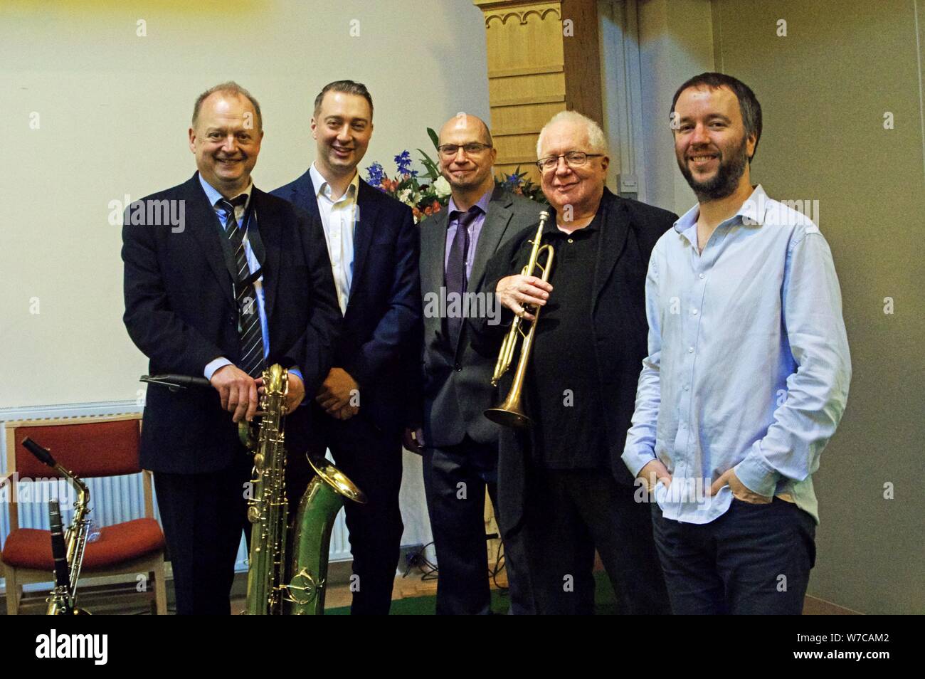 Simon barnes hi-res stock photography and images - Alamy