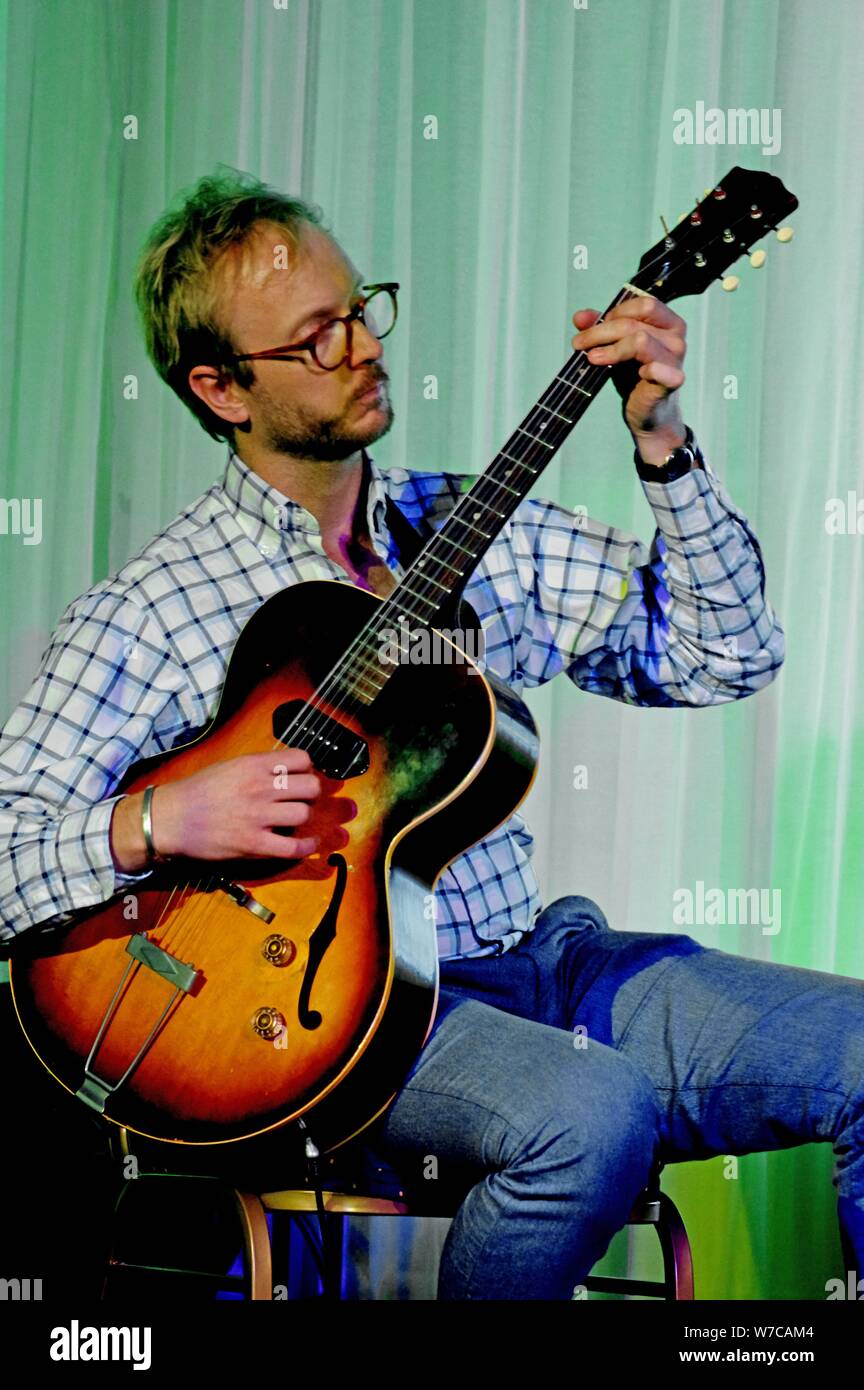 Dave archer hi-res stock photography and images - Alamy