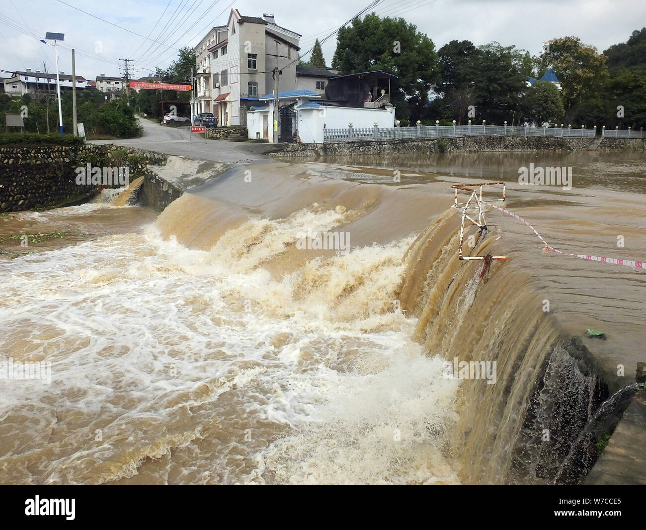 Landslide prevention hi-res stock photography and images - Alamy
