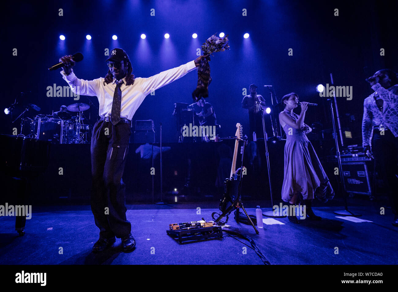 Blood orange singer hi-res stock photography and images - Alamy