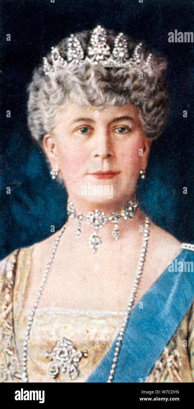 Queen mary of teck 1930s hi-res stock photography and images - Alamy