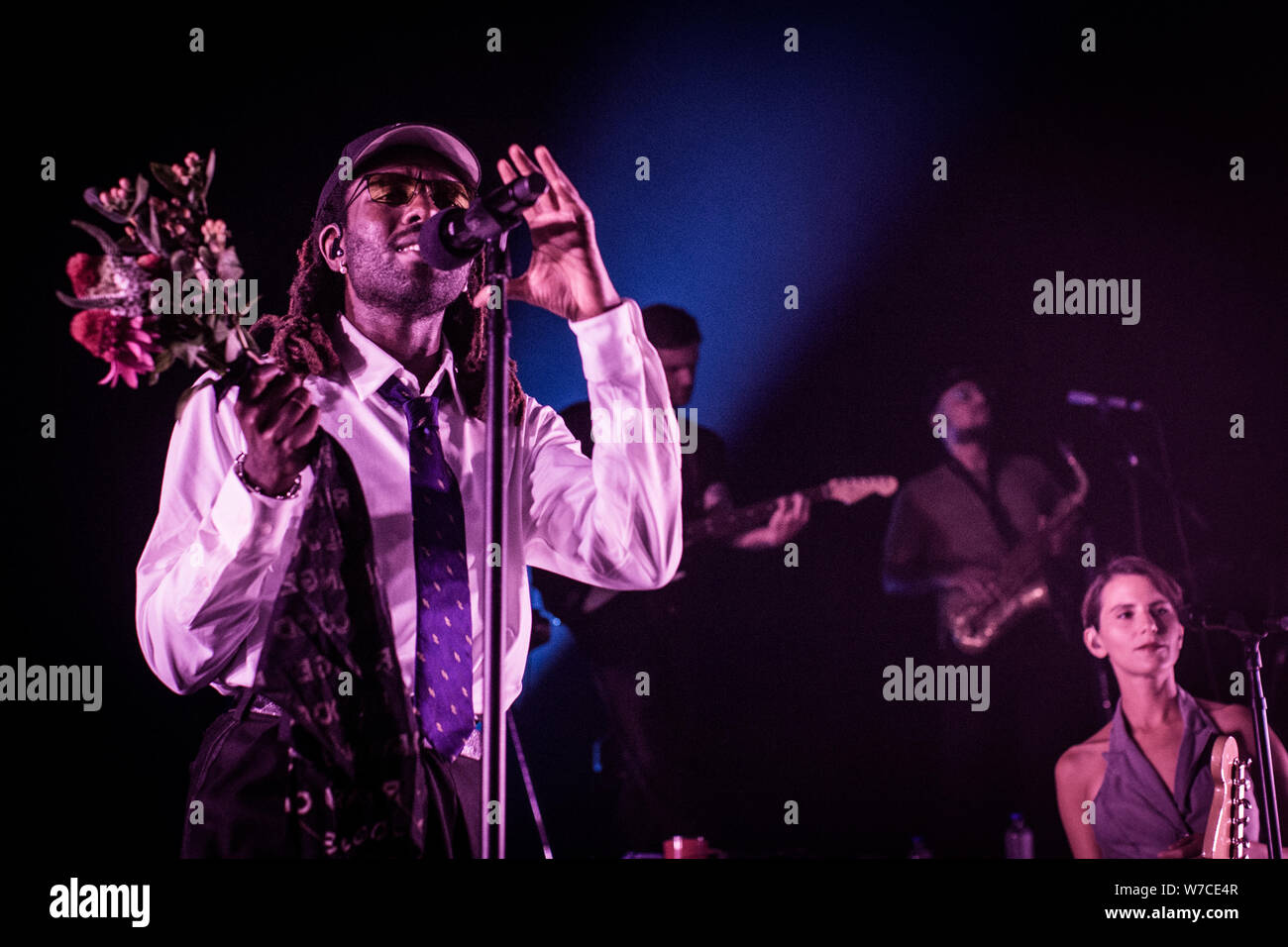 Blood orange singer hi-res stock photography and images - Alamy