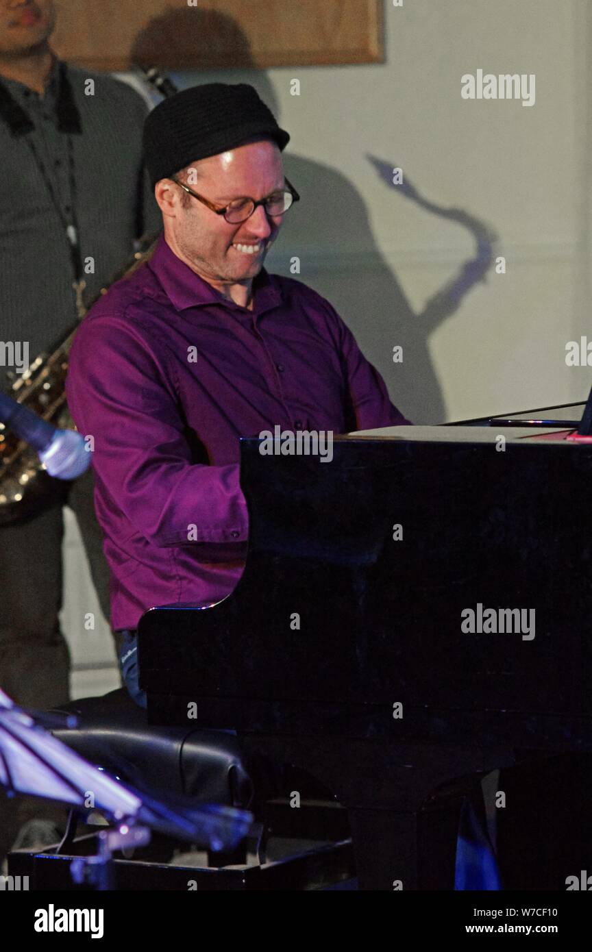 George colligan hi-res stock photography and images - Alamy