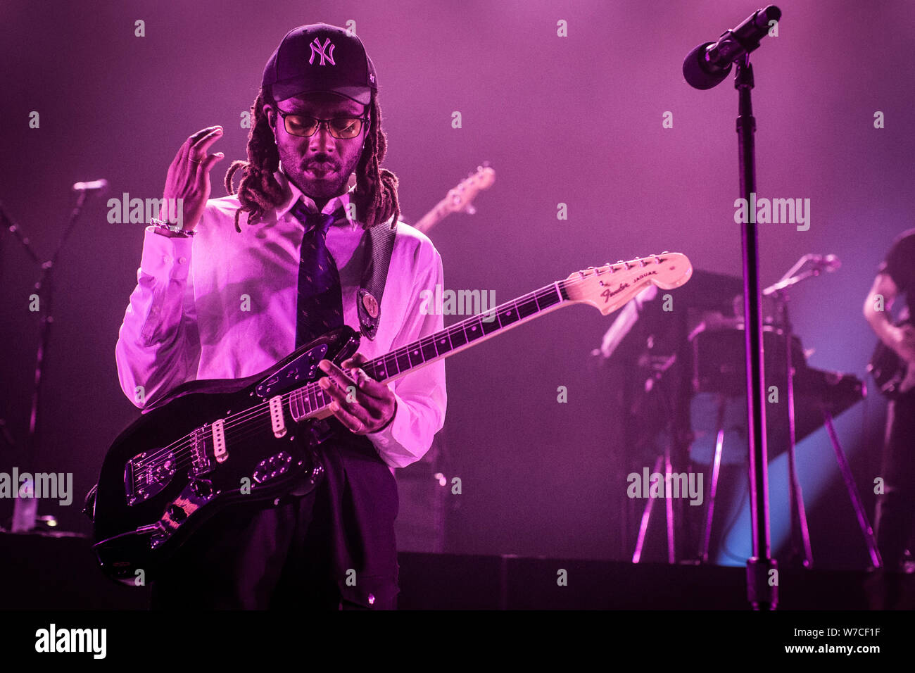 Blood orange singer hi-res stock photography and images - Alamy