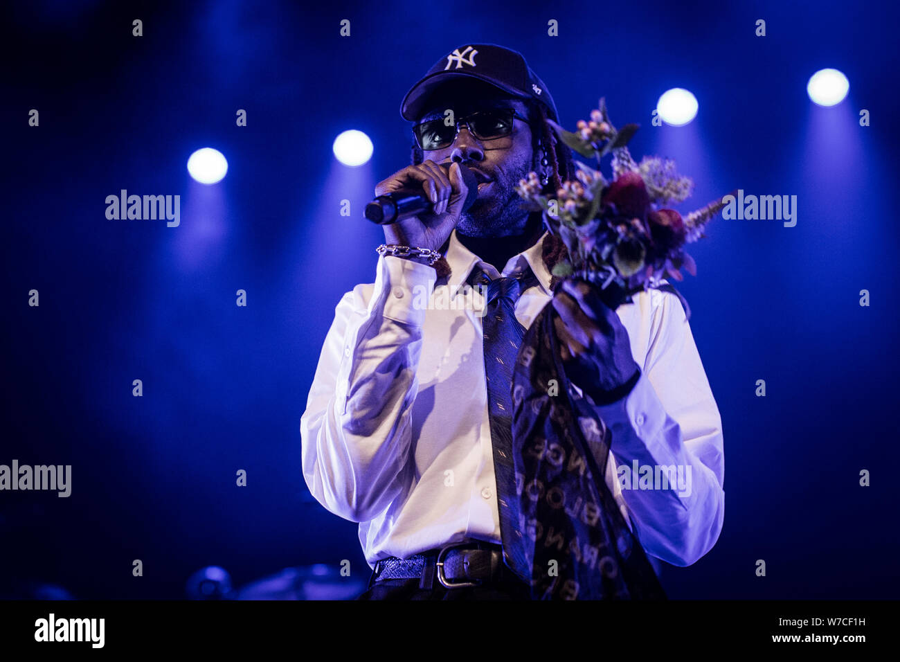 Blood orange singer hi-res stock photography and images - Alamy