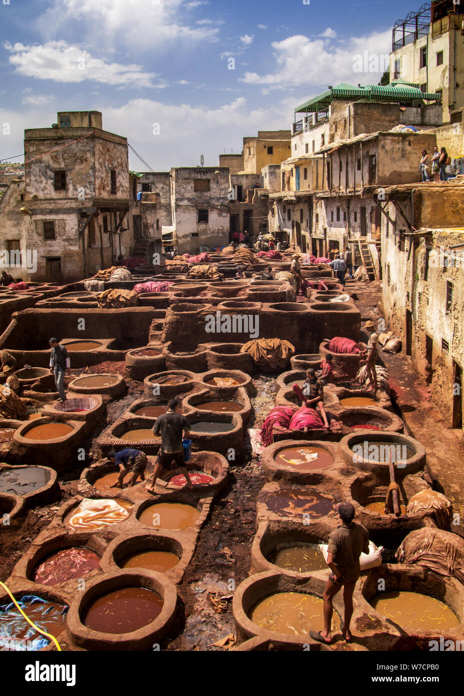Medieval market paint hi-res stock photography and images - Alamy