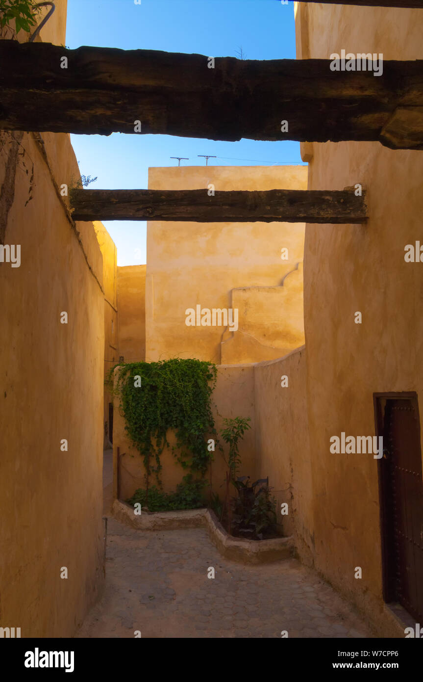 Medieval arab hi-res stock photography and images - Alamy