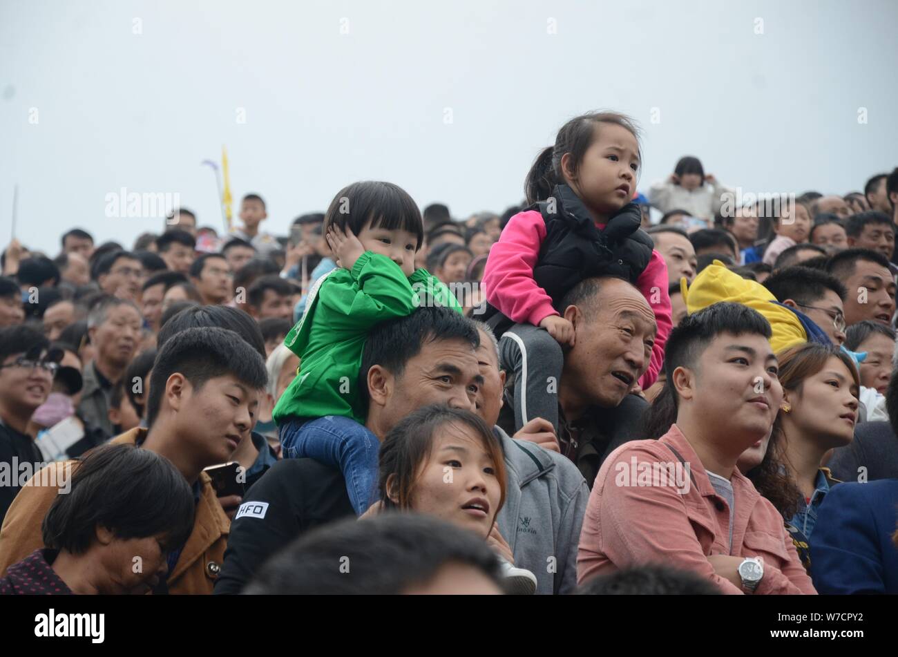 Tourists visit the Millennium City Park (Qingming Riverside Landscape ...