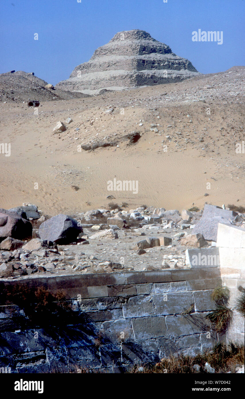 Step Pyramid of King Djoser (Zozer) behind ruins of temple, Saqqara ...