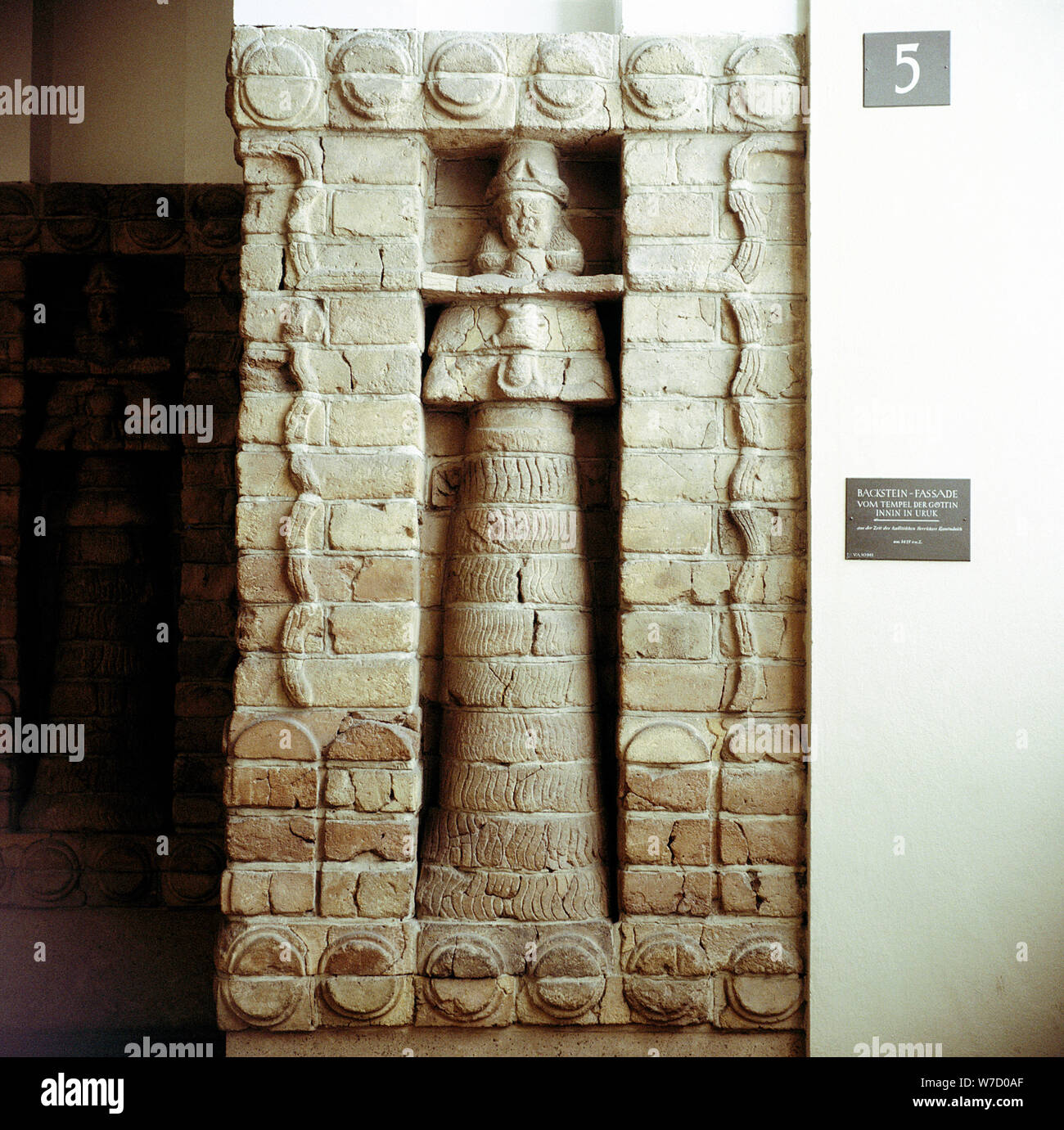 Goddess innana hi-res stock photography and images - Alamy