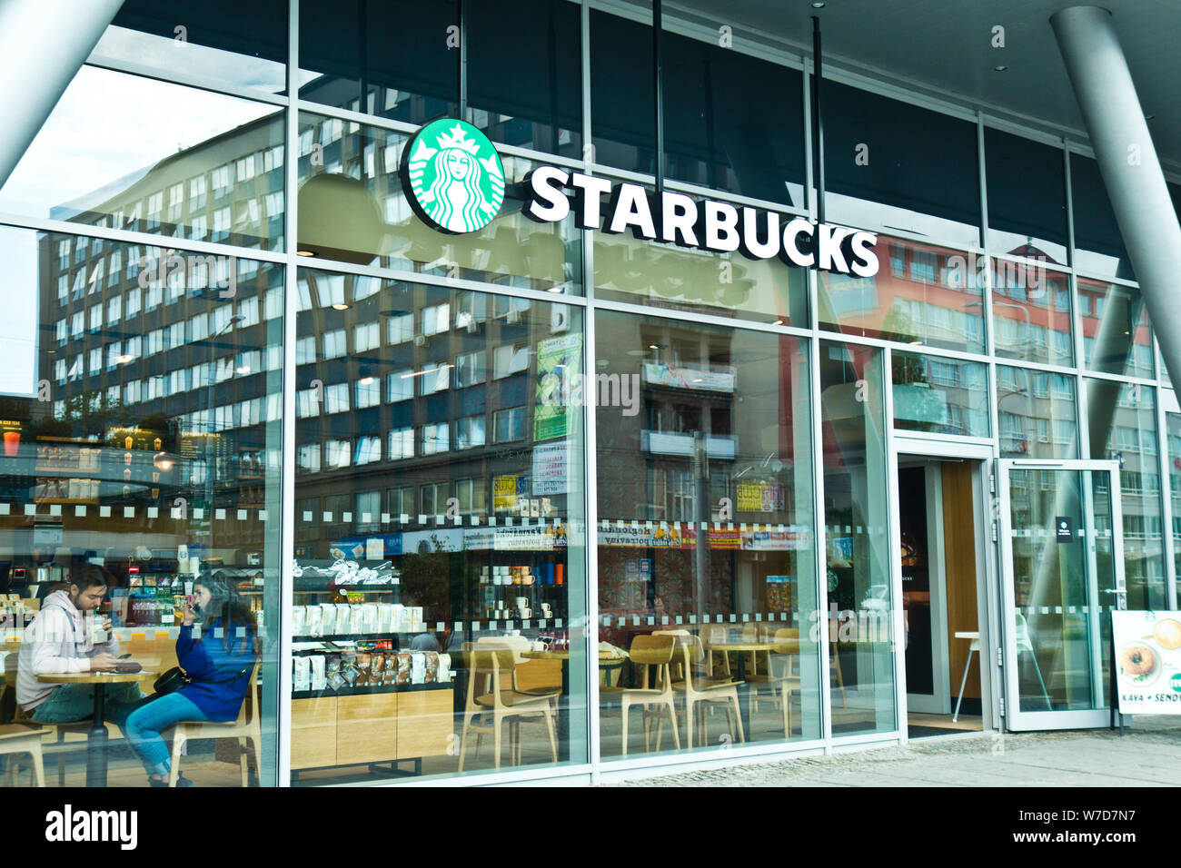 American coffeehouse chain hi-res stock photography and images - Alamy