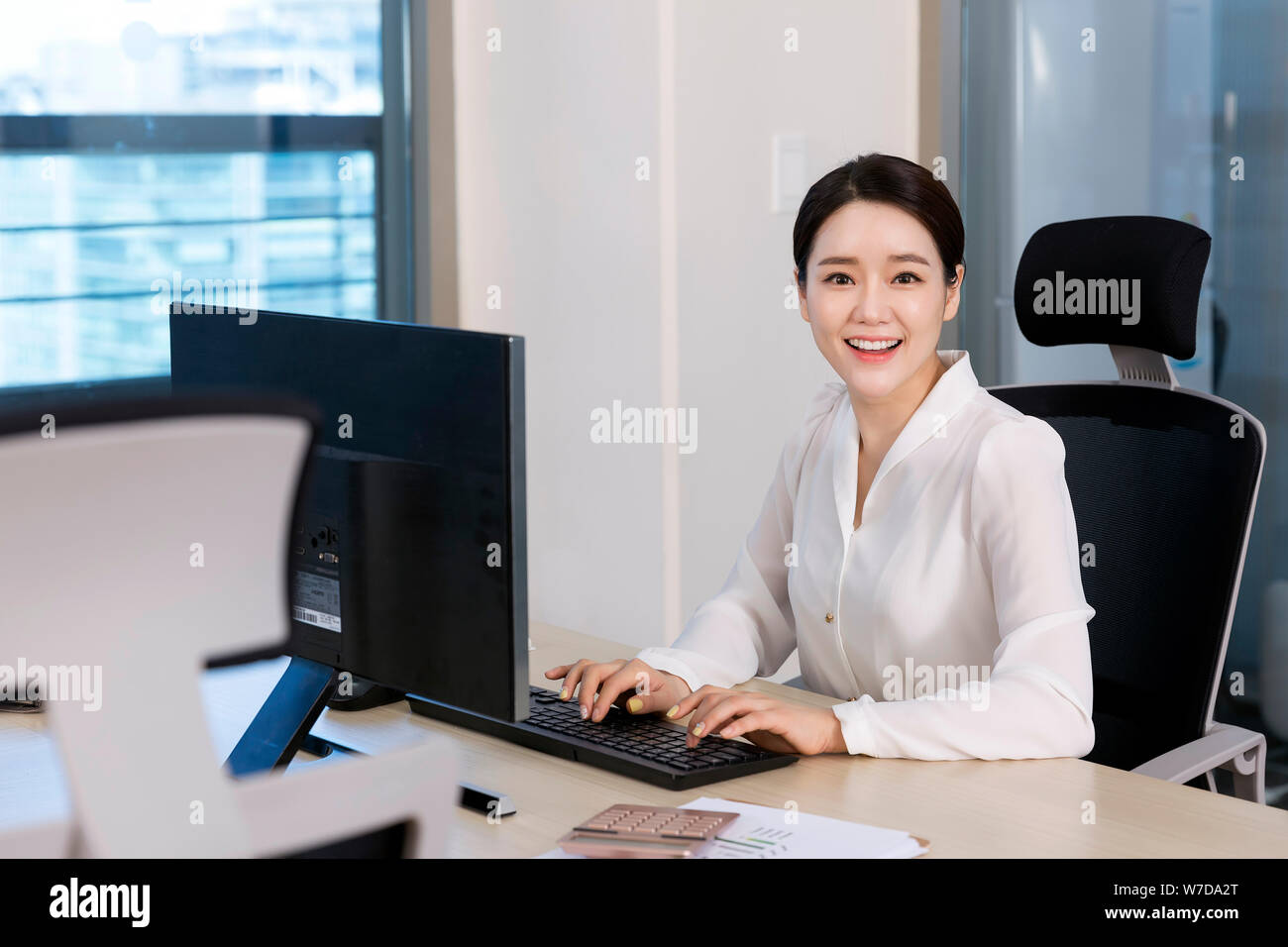 Office life concept, two asian business partners working in office 095 ...