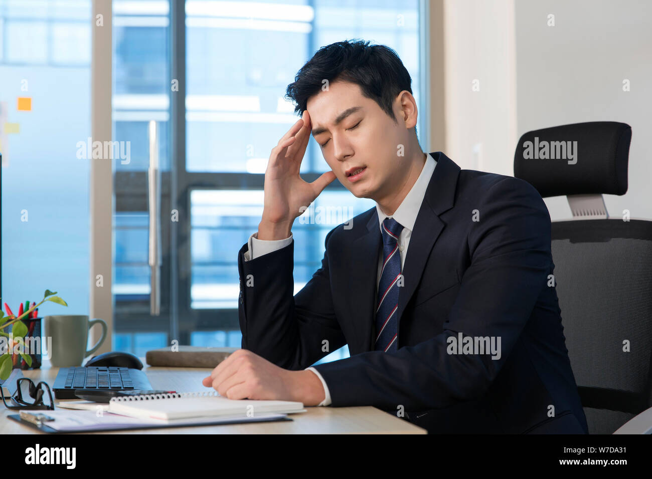 Office life concept, two asian business partners working in office 090 ...