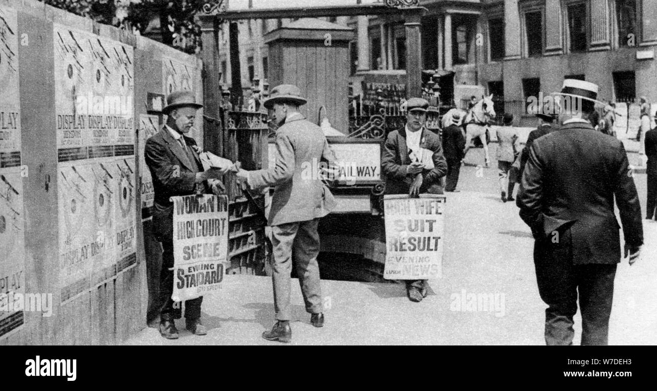 1920s london newspaper hi-res stock photography and images - Alamy