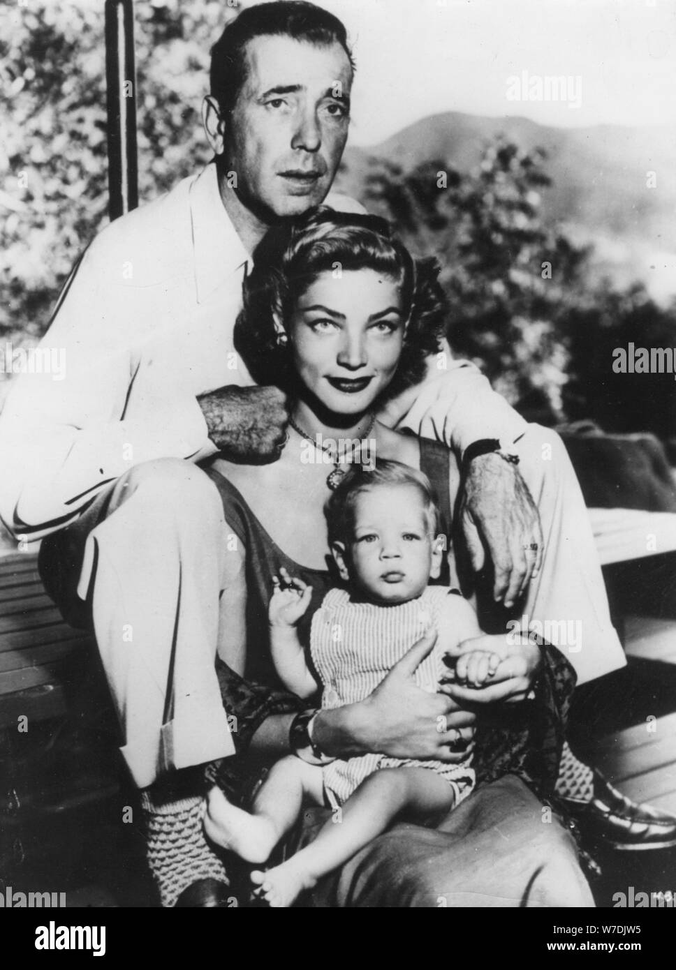 Family portrait 1950s hi-res stock photography and images - Alamy