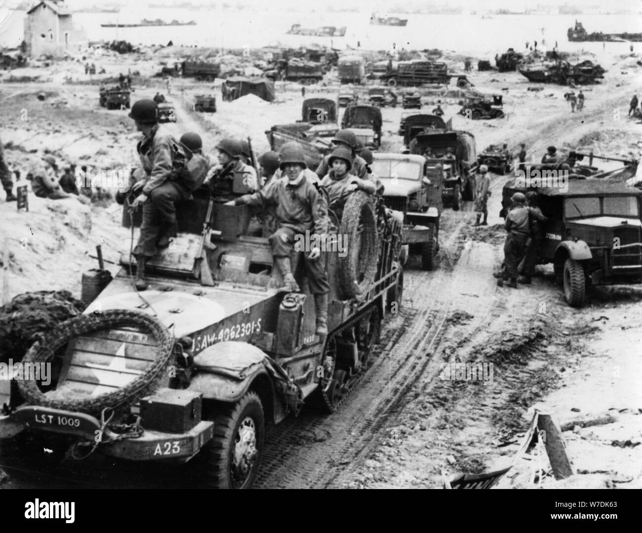 Move cars Black and White Stock Photos & Images - Alamy