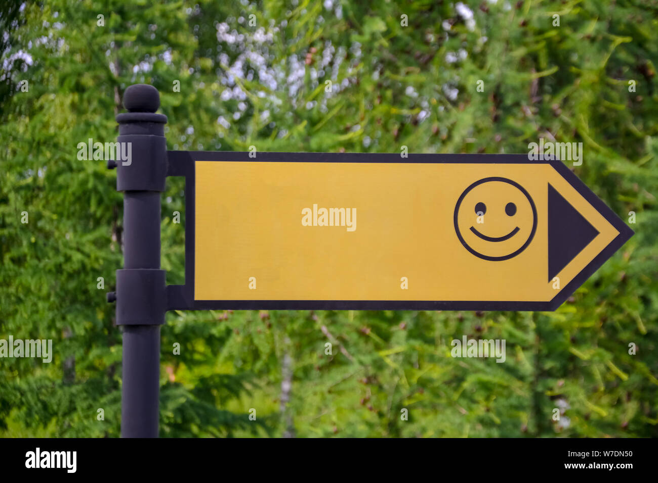 Smile traffic sign hi-res stock photography and images - Alamy