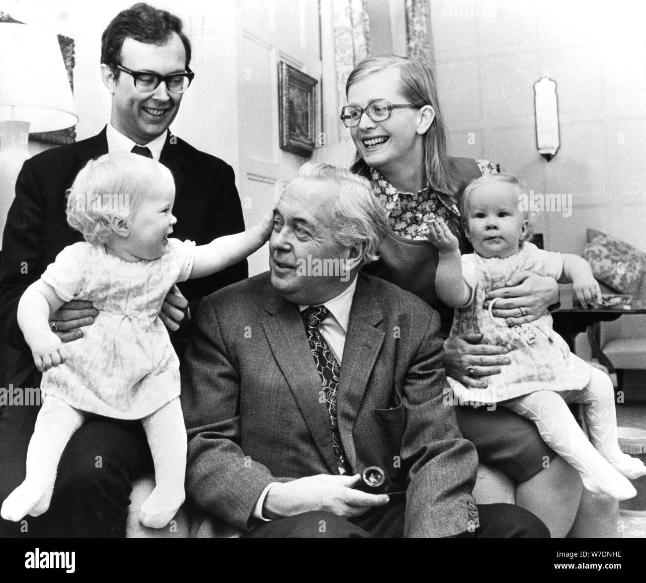 Family portrait 1970s hi-res stock photography and images - Alamy