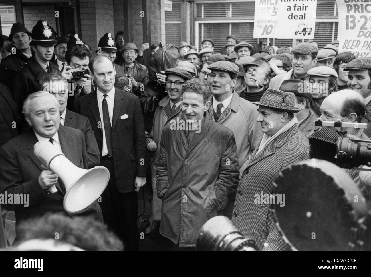 Harold the policeman hi-res stock photography and images - Alamy