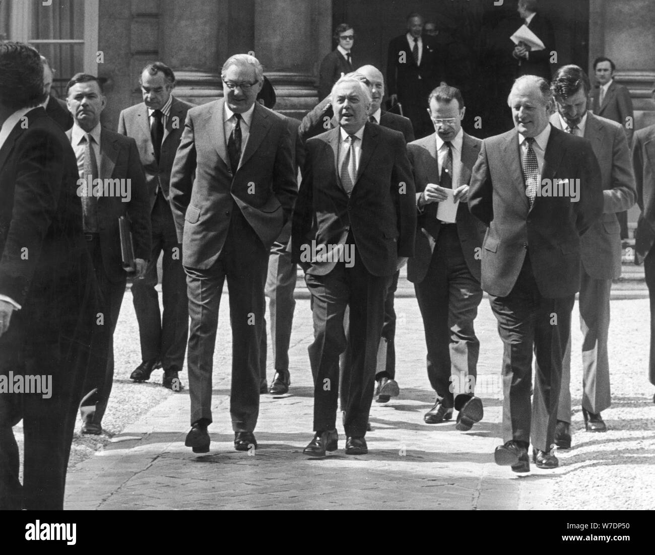 Paris artist 1970s hi-res stock photography and images - Alamy