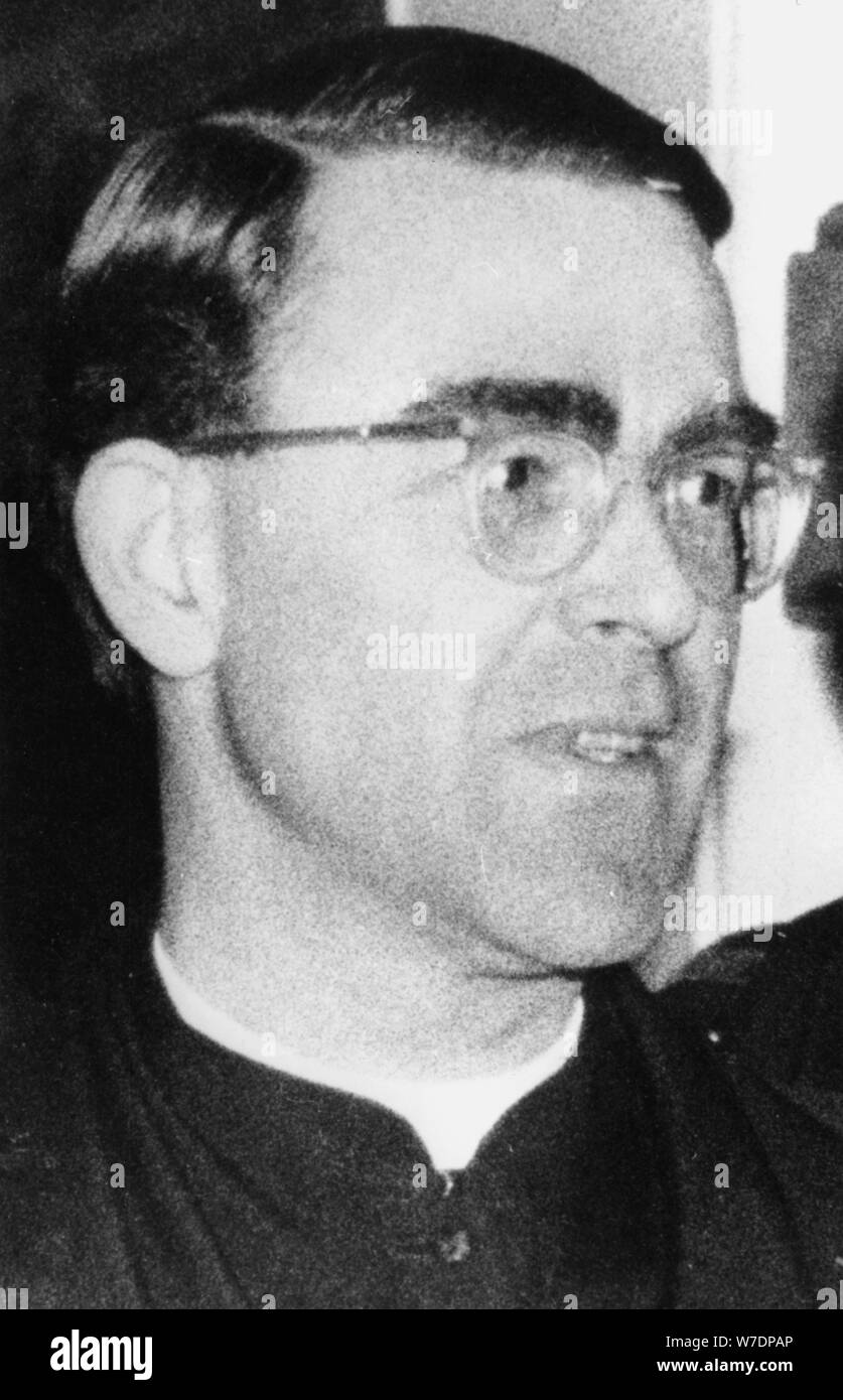 English country church portrait hi-res stock photography and images - Alamy