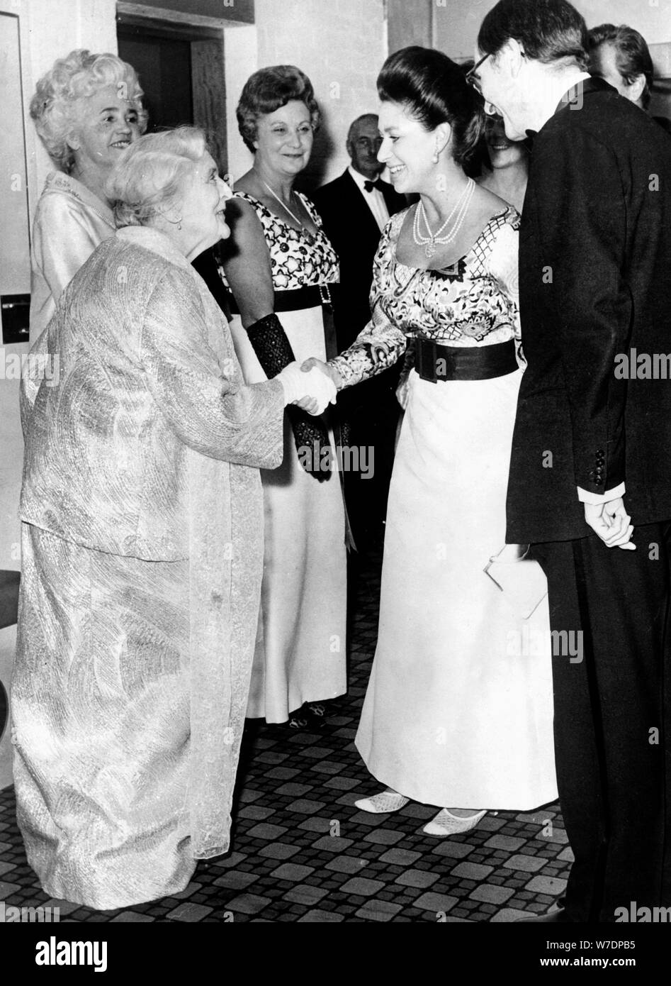 Royal Handshake High Resolution Stock Photography and Images - Alamy