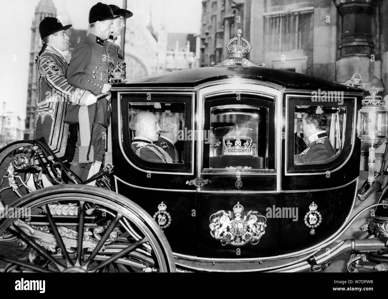 State crown of queen mary hi-res stock photography and images - Alamy