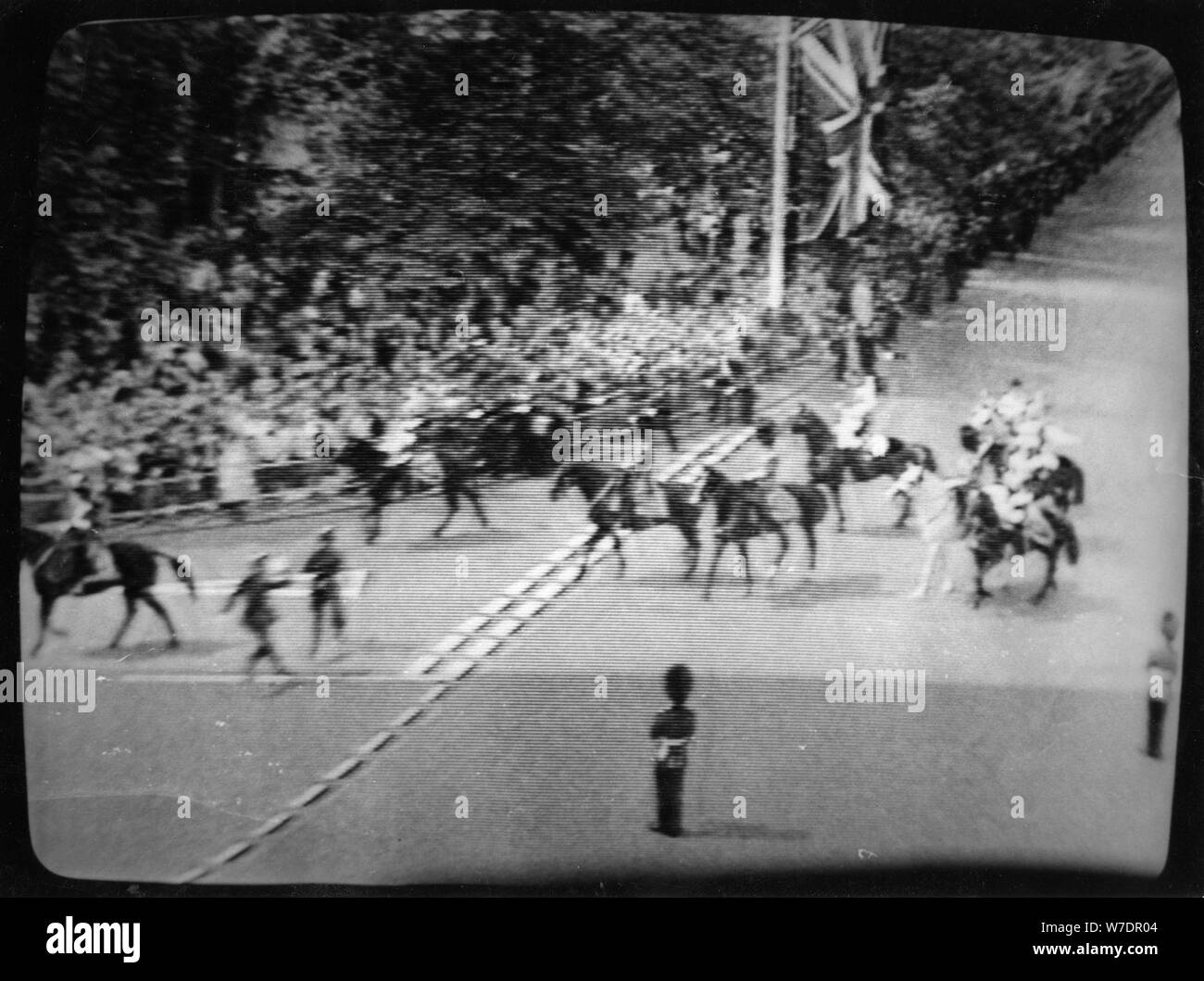 Queen elizabeth trooping colour 1981 hi-res stock photography and ...