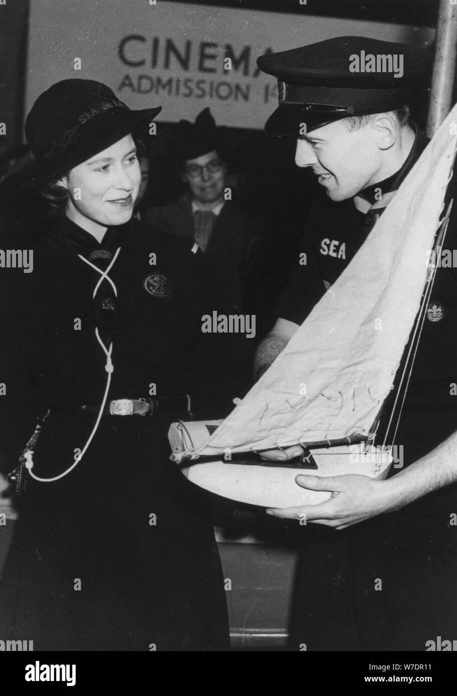 Princess queen elizabeth ii 1944 Black and White Stock Photos & Images ...