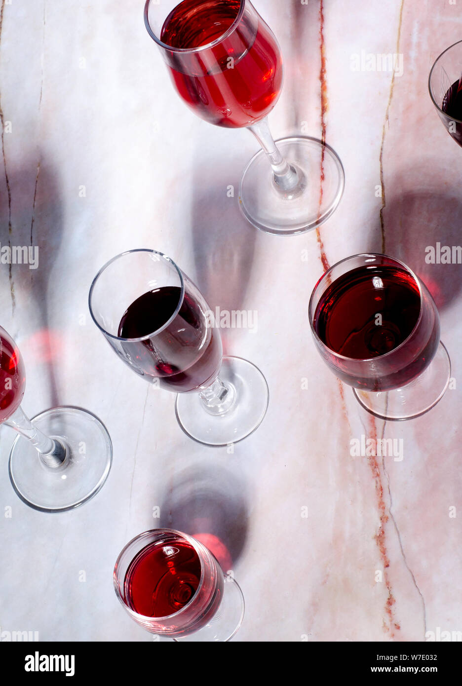 Wine card template. Goblets with red whine on a marble. Top view ...