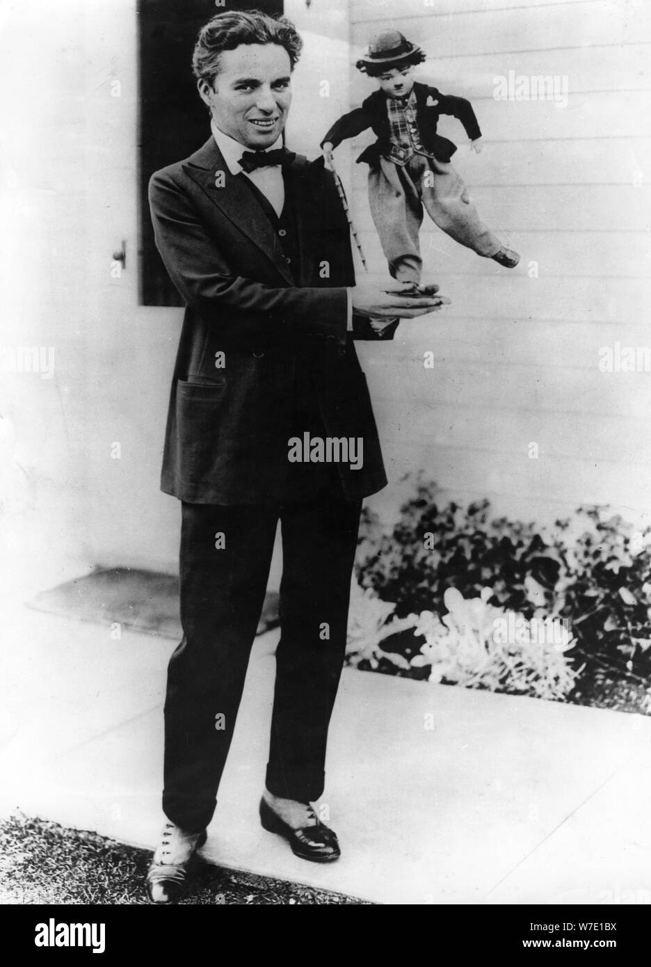 Chaplin himself hi-res stock photography and images - Alamy