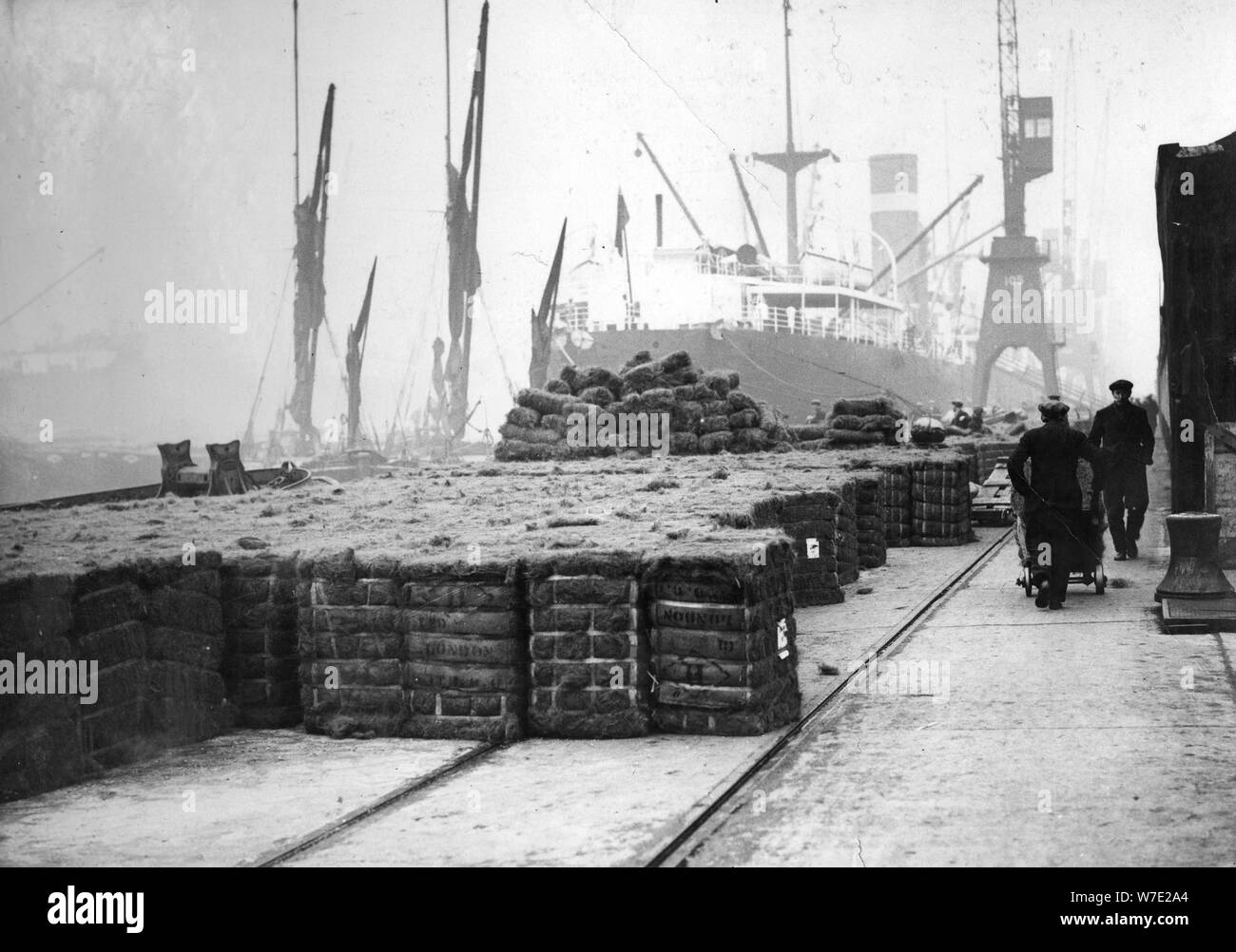 Coconut pile ship hi-res stock photography and images - Alamy