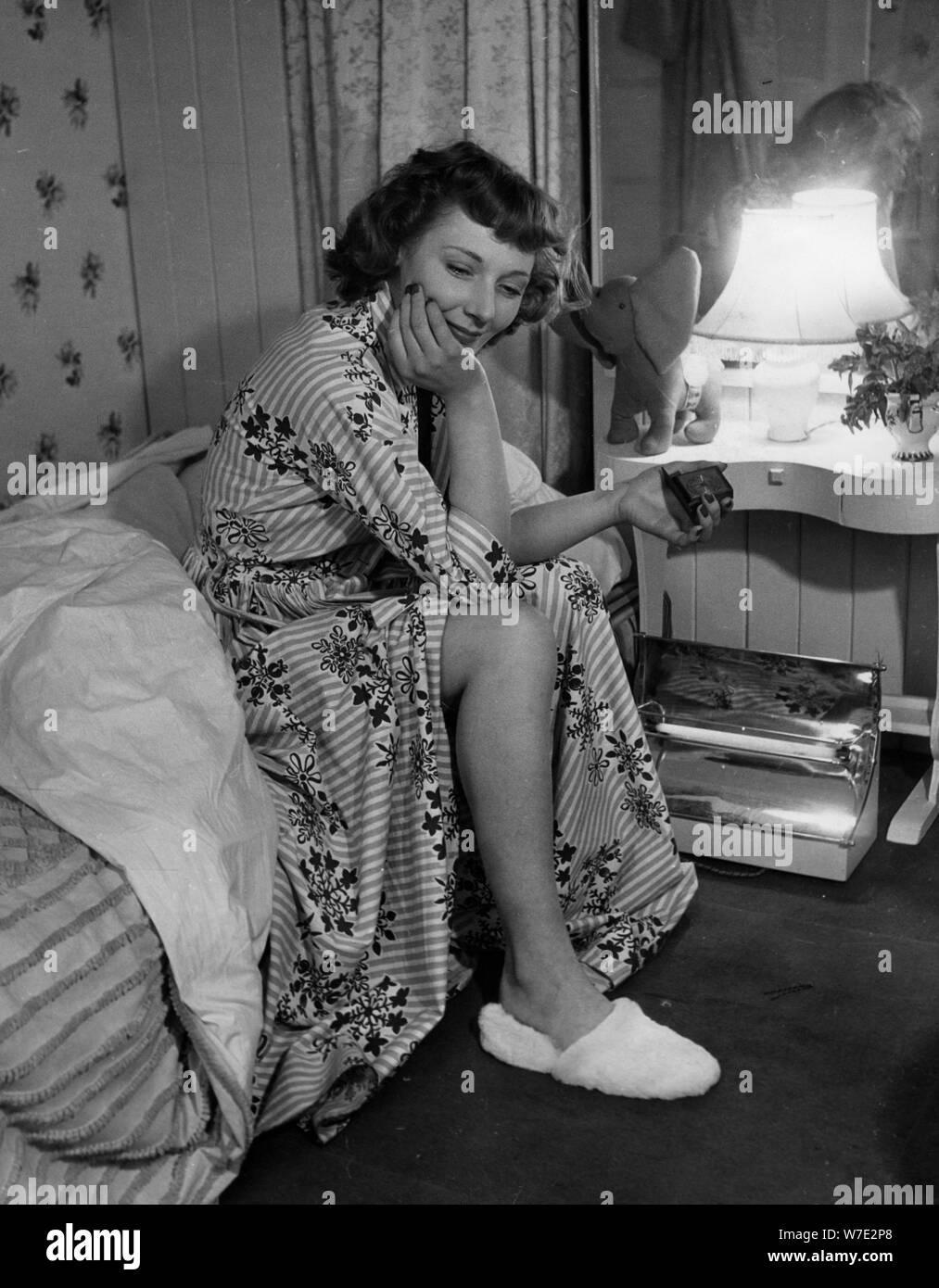Movie star 1950s female hi-res stock photography and images - Alamy
