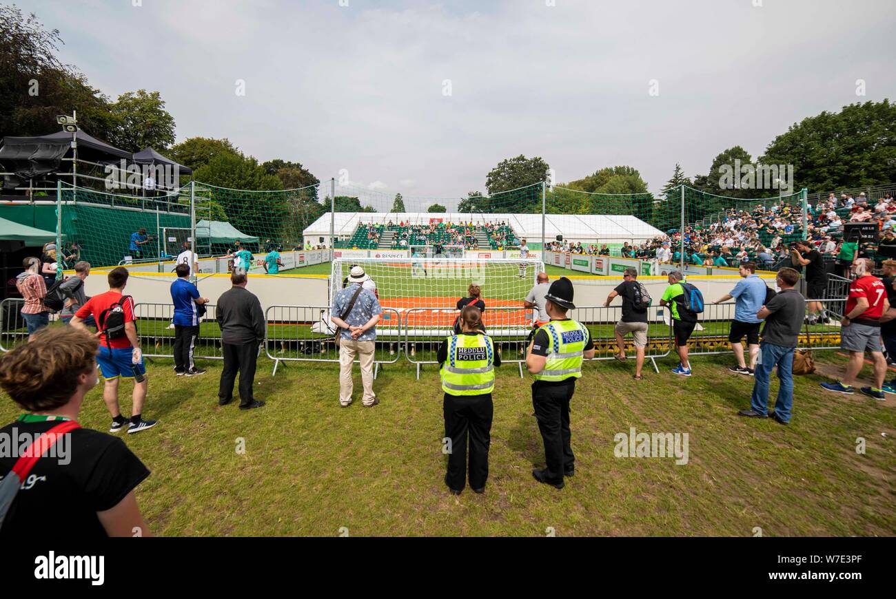 Homelessness cardiff hi-res stock photography and images - Alamy