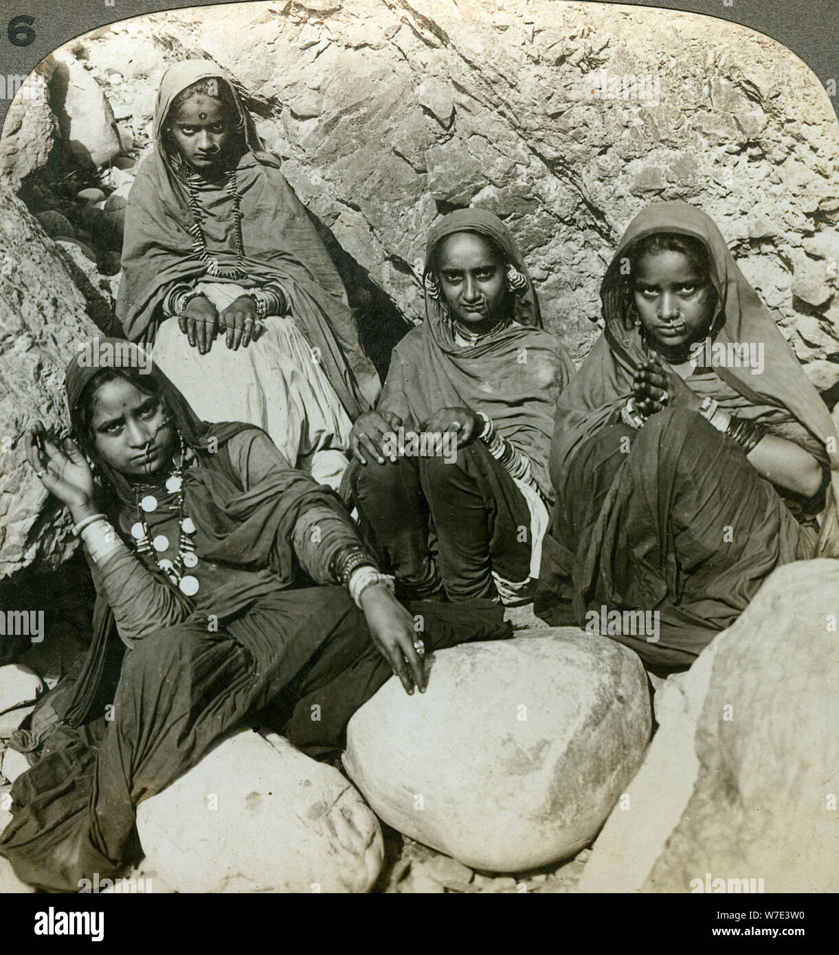 Indian costume india hi-res stock photography and images - Alamy