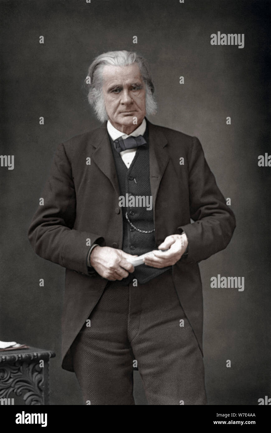 Charles darwin portrait color hi-res stock photography and images - Alamy