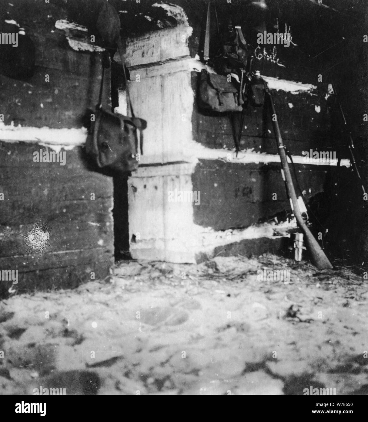 Ww1 trench shelter hi-res stock photography and images - Alamy