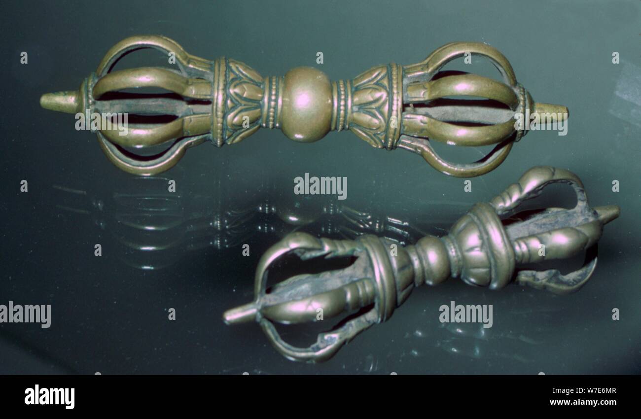 Bronze Vajra (thunderbolts), ritual weapons of Buddhist deities, 7th to ...