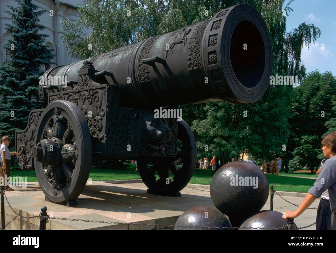 The Tsar's Cannon, the largest cannon in the world. Artist: Unknown ...