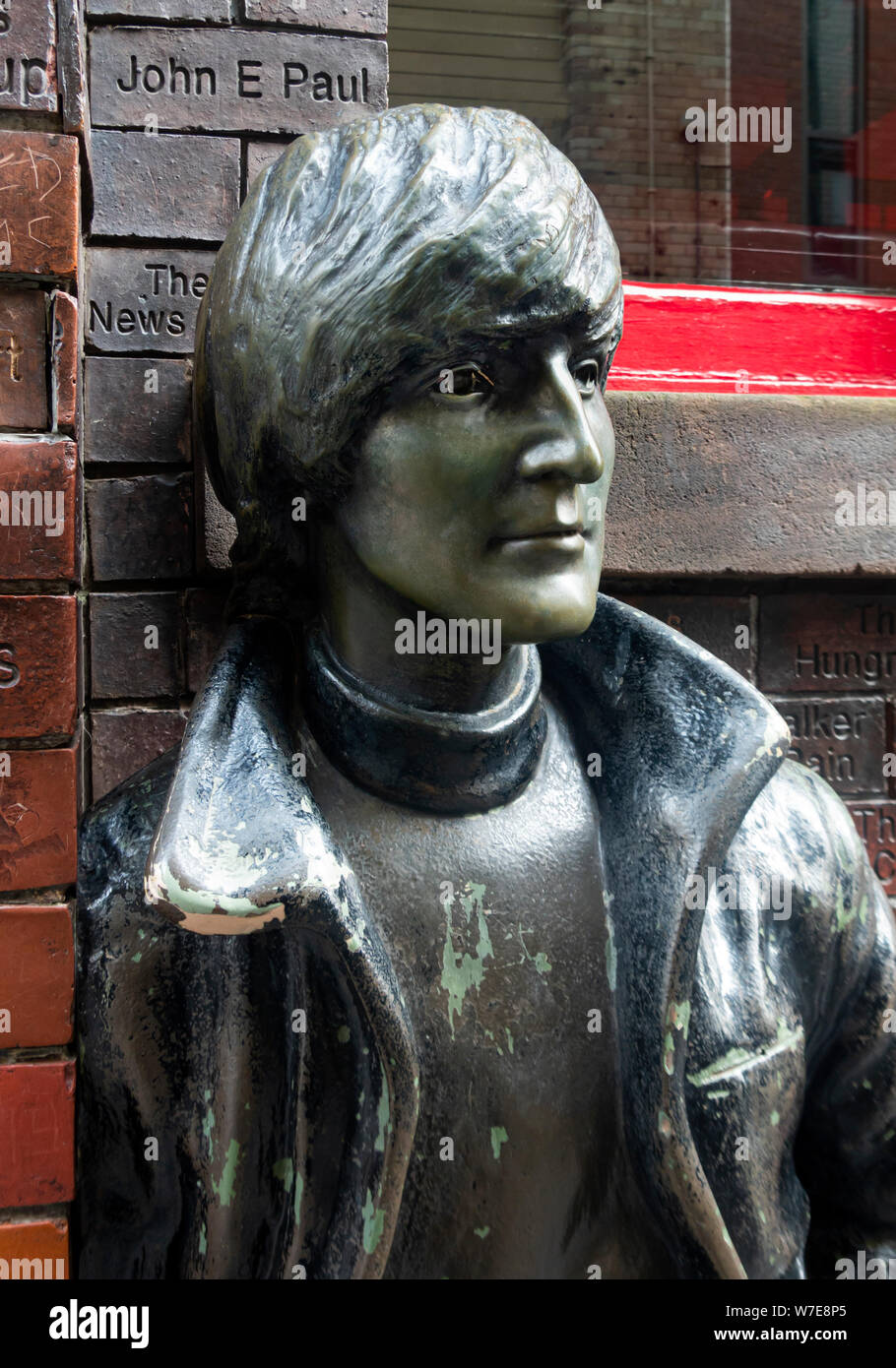 John lennon mathew street hi-res stock photography and images - Alamy